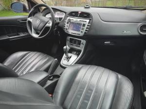 White Lancia Delta 2009 in Riga, with an engine capacity of 1.60 L and mileage of 216 thousand km for 3500 €, photo 12 on AUTOMOTO.COM.LV