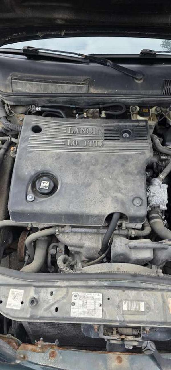 Zaļš Lancia Lybra 2002 Viļņa, ar dzinēja tilpumu 1.90 L un nobraukumu 295 tūkst. km par 350 €, foto 2 vietnē AUTOMOTO.COM.LV