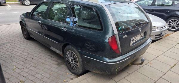 Zaļš Lancia Lybra 2002 Viļņa, ar dzinēja tilpumu 1.90 L un nobraukumu 295 tūkst. km par 350 €, foto 4 vietnē AUTOMOTO.COM.LV