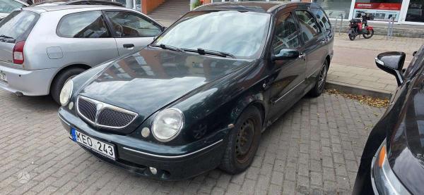 Zaļš Lancia Lybra 2002 Viļņa, ar dzinēja tilpumu 1.90 L un nobraukumu 295 tūkst. km par 350 €, foto 6 vietnē AUTOMOTO.COM.LV