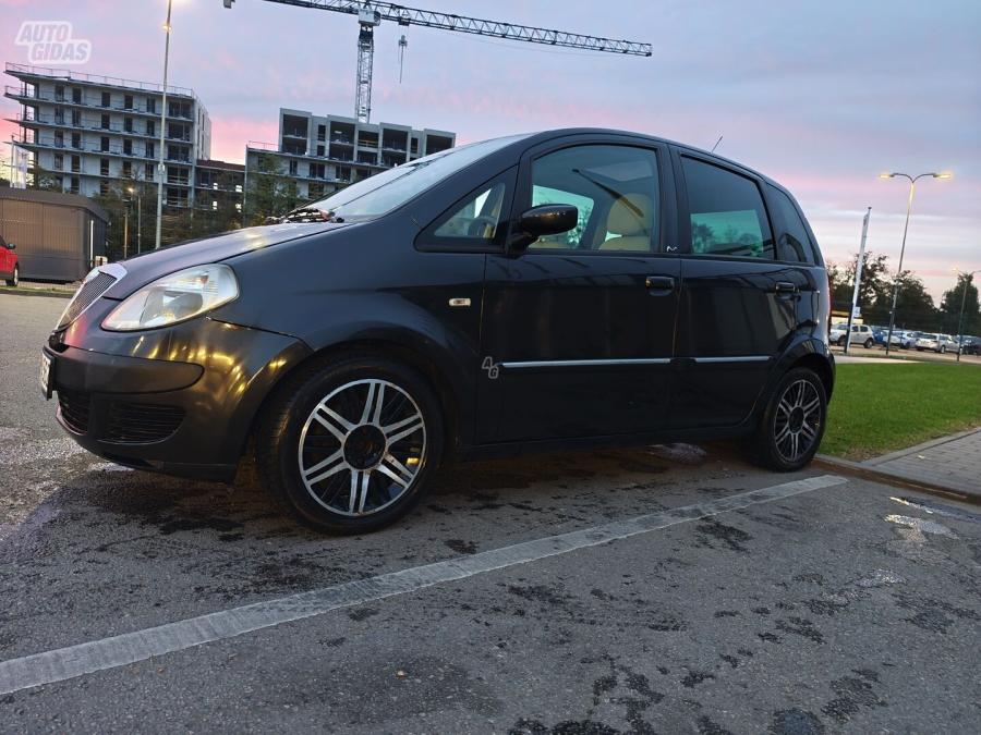 Lancia Musa 2005 Viļņa, ar dzinēja tilpumu 1.90 L un nobraukumu 259 tūkst. km par 700 €, foto 1 vietnē AUTOMOTO.COM.LV