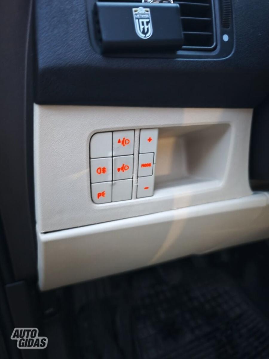 Lancia Musa 2005 Viļņa, ar dzinēja tilpumu 1.90 L un nobraukumu 259 tūkst. km par 700 €, foto 19 vietnē AUTOMOTO.COM.LV