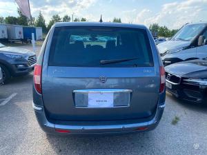 Blue Lancia Phedra 2009 in Panevezys, with an engine capacity of 2.18 L and mileage of 262 thousand km for 2800 €, photo 7 on AUTOMOTO.COM.LV