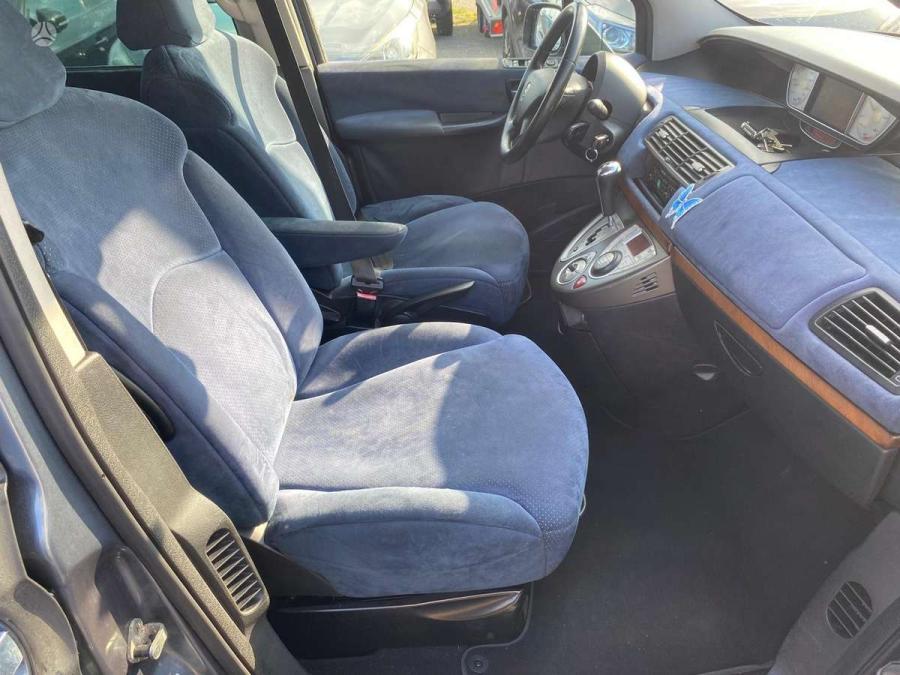 Blue Lancia Phedra 2009 in Panevezys, with an engine capacity of 2.18 L and mileage of 262 thousand km for 2800 €, photo 9 on AUTOMOTO.COM.LV