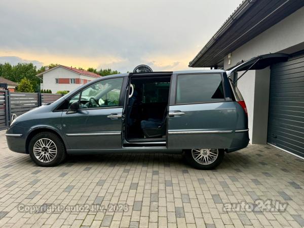 Lancia Phedra 2011 in Tallinn, with an engine capacity of 2.20 L and mileage of 256 thousand km for 4250 €, photo 10 on AUTOMOTO.COM.LV