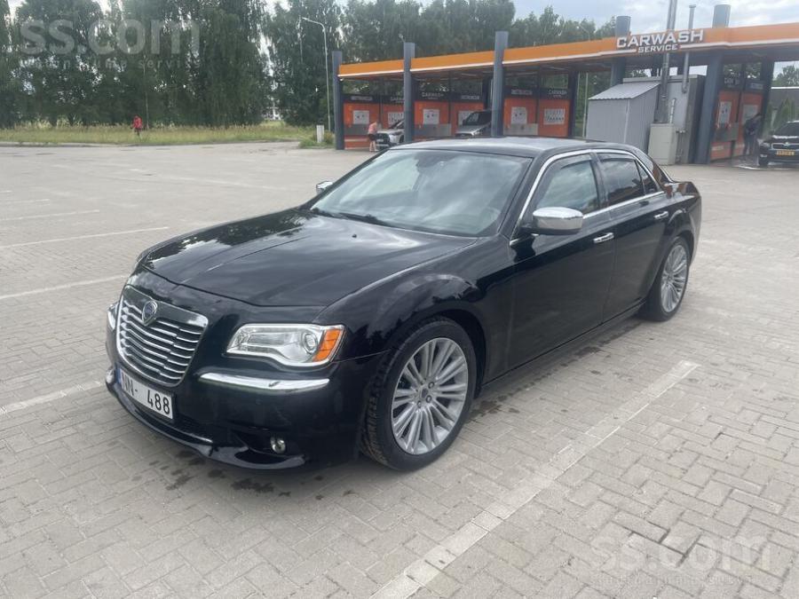 Melns Lancia Thema 2011 Jelgava, ar dzinēja tilpumu 3.00 L un nobraukumu 388 tūkst. km par 6000 €, foto 1 vietnē AUTOMOTO.COM.LV