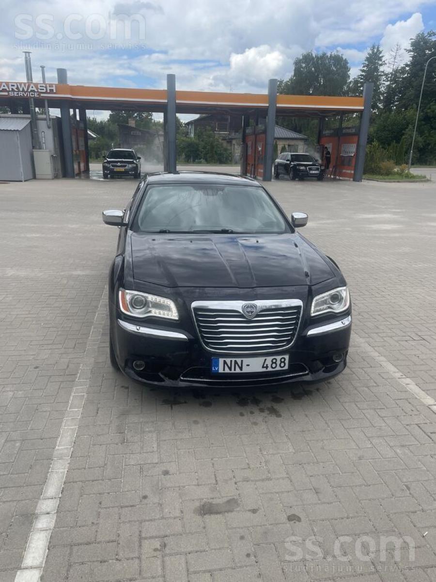 Melns Lancia Thema 2011 Jelgava, ar dzinēja tilpumu 3.00 L un nobraukumu 388 tūkst. km par 6000 €, foto 4 vietnē AUTOMOTO.COM.LV