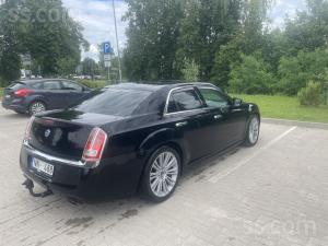 Melns Lancia Thema 2011 Jelgava, ar dzinēja tilpumu 3.00 L un nobraukumu 388 tūkst. km par 6000 €, foto 6 vietnē AUTOMOTO.COM.LV