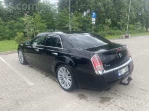 Melns Lancia Thema 2011 Jelgava, ar dzinēja tilpumu 3.00 L un nobraukumu 388 tūkst. km par 6000 €, foto 7 vietnē AUTOMOTO.COM.LV