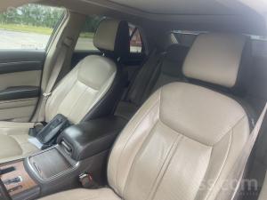 Melns Lancia Thema 2011 Jelgava, ar dzinēja tilpumu 3.00 L un nobraukumu 388 tūkst. km par 6000 €, foto 8 vietnē AUTOMOTO.COM.LV