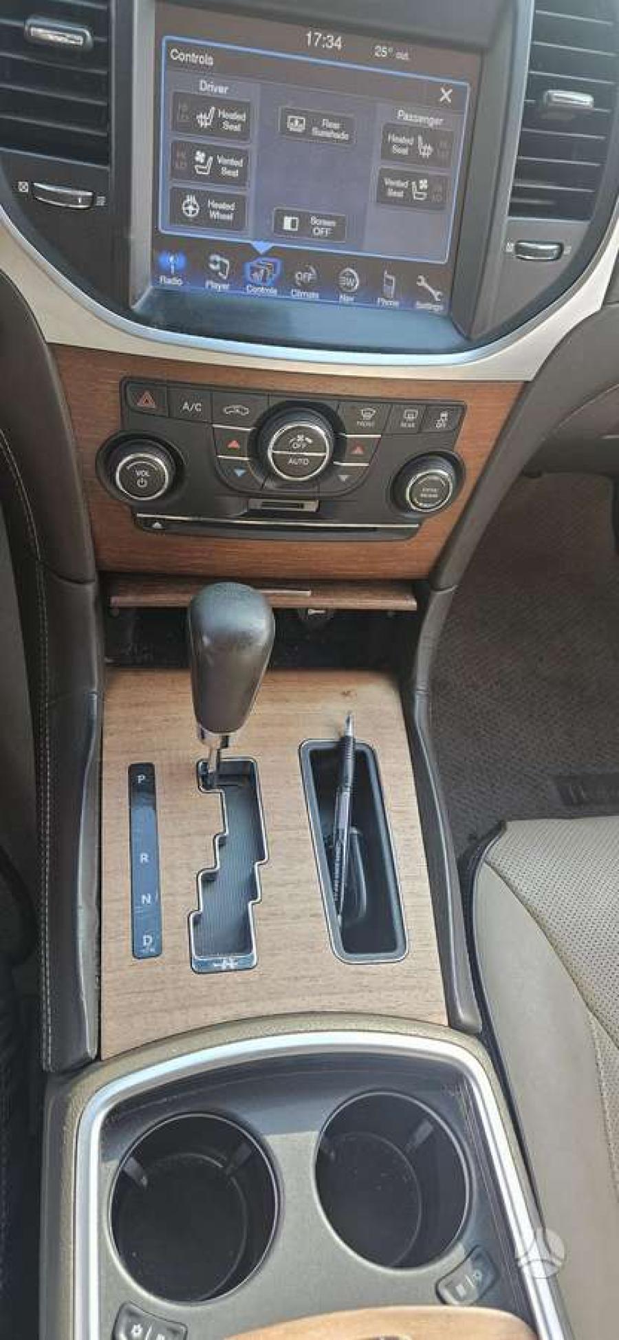 Melns Lancia Thema 2012 Kauņa, ar dzinēja tilpumu 3.00 L un nobraukumu 401 tūkst. km par 4950 €, foto 11 vietnē AUTOMOTO.COM.LV