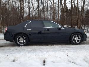 Black Lancia Thema 2013 in Riga, with an engine capacity of 3.00 L and mileage of 222 thousand km for 6800 €, photo 8 on AUTOMOTO.COM.LV