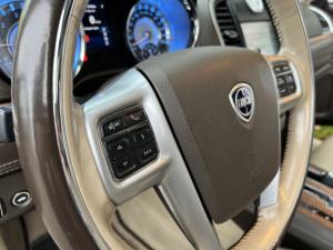 Melns Lancia Thema 2013 Rīga, ar dzinēja tilpumu 3.00 L un nobraukumu 227 tūkst. km par 8550 €, foto 5 vietnē AUTOMOTO.COM.LV