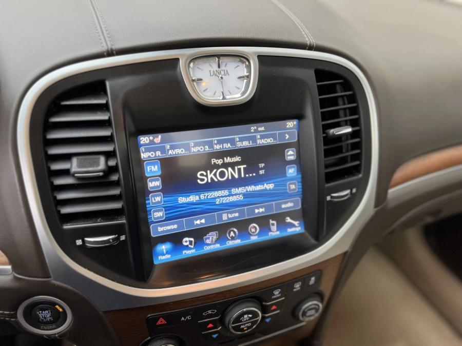 Melns Lancia Thema 2013 Rīga, ar dzinēja tilpumu 3.00 L un nobraukumu 227 tūkst. km par 8550 €, foto 7 vietnē AUTOMOTO.COM.LV