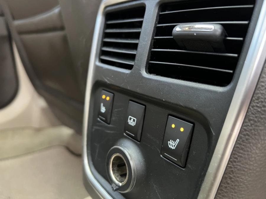 Melns Lancia Thema 2013 Rīga, ar dzinēja tilpumu 3.00 L un nobraukumu 227 tūkst. km par 8550 €, foto 15 vietnē AUTOMOTO.COM.LV