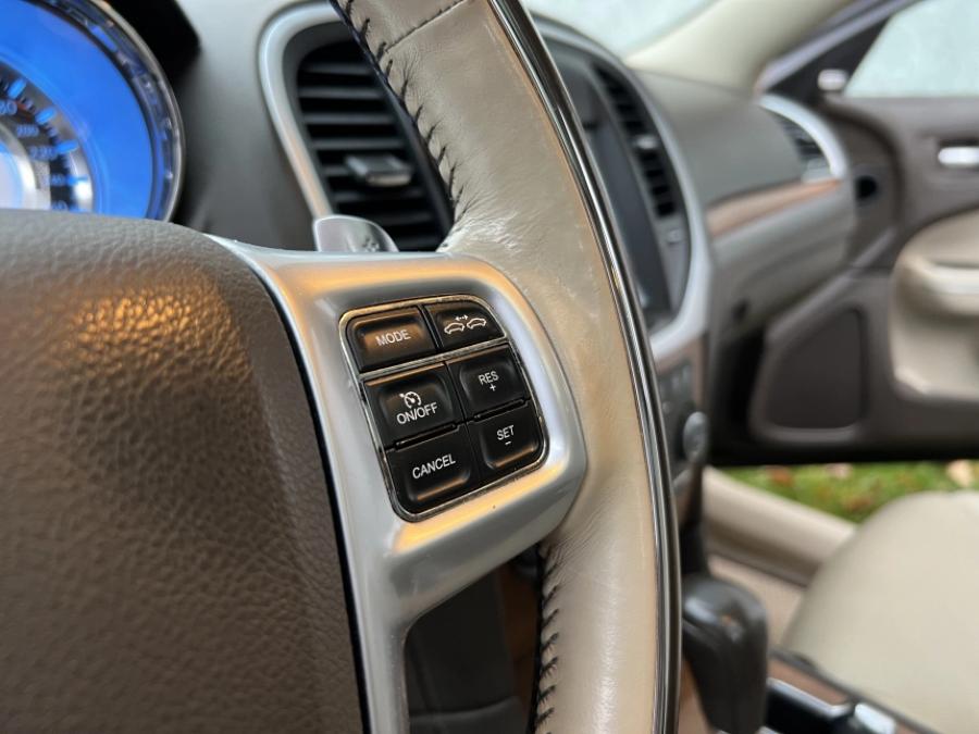 Melns Lancia Thema 2013 Rīga, ar dzinēja tilpumu 3.00 L un nobraukumu 227 tūkst. km par 8550 €, foto 20 vietnē AUTOMOTO.COM.LV