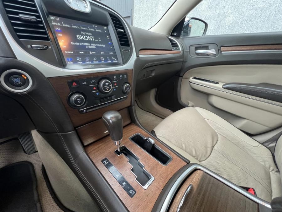 Melns Lancia Thema 2013 Rīga, ar dzinēja tilpumu 3.00 L un nobraukumu 227 tūkst. km par 8550 €, foto 26 vietnē AUTOMOTO.COM.LV