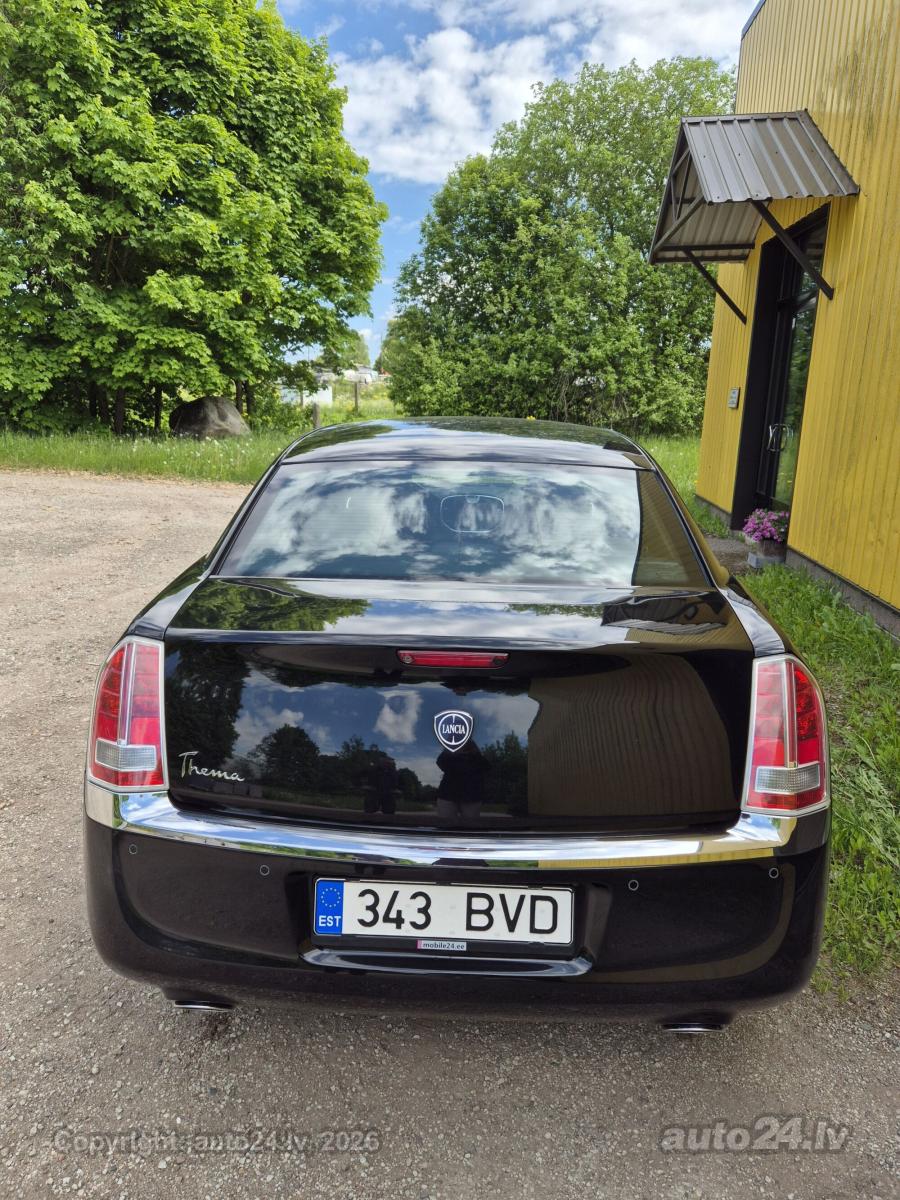Black Lancia Thema 2013 in Tallinn, with an engine capacity of 3.00 L and mileage of 120 thousand km for 7500 €, photo 3 on AUTOMOTO.COM.LV