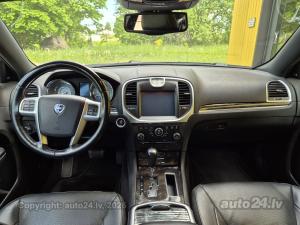 Black Lancia Thema 2013 in Tallinn, with an engine capacity of 3.00 L and mileage of 120 thousand km for 7500 €, photo 4 on AUTOMOTO.COM.LV