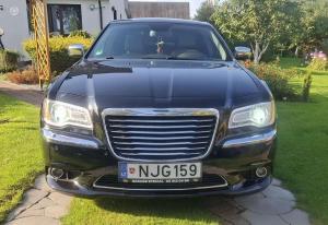 Black Lancia Thema 2013 in Kaunas, with an engine capacity of 3.00 L and mileage of 215 thousand km for 6900 €, photo 3 on AUTOMOTO.COM.LV
