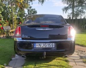 Black Lancia Thema 2013 in Kaunas, with an engine capacity of 3.00 L and mileage of 215 thousand km for 6900 €, photo 7 on AUTOMOTO.COM.LV