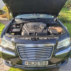 Black Lancia Thema 2013 in Kaunas, with an engine capacity of 3.00 L and mileage of 215 thousand km for 6900 €, photo 8 on AUTOMOTO.COM.LV