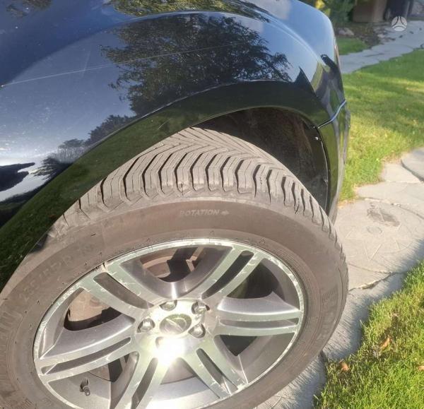 Black Lancia Thema 2013 in Kaunas, with an engine capacity of 3.00 L and mileage of 215 thousand km for 6900 €, photo 9 on AUTOMOTO.COM.LV