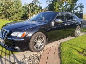 Black Lancia Thema 2013 in Kaunas, with an engine capacity of 3.00 L and mileage of 215 thousand km for 6900 €, photo 11 on AUTOMOTO.COM.LV