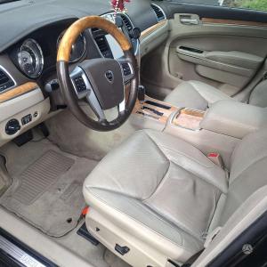 Black Lancia Thema 2013 in Kaunas, with an engine capacity of 3.00 L and mileage of 215 thousand km for 6900 €, photo 12 on AUTOMOTO.COM.LV