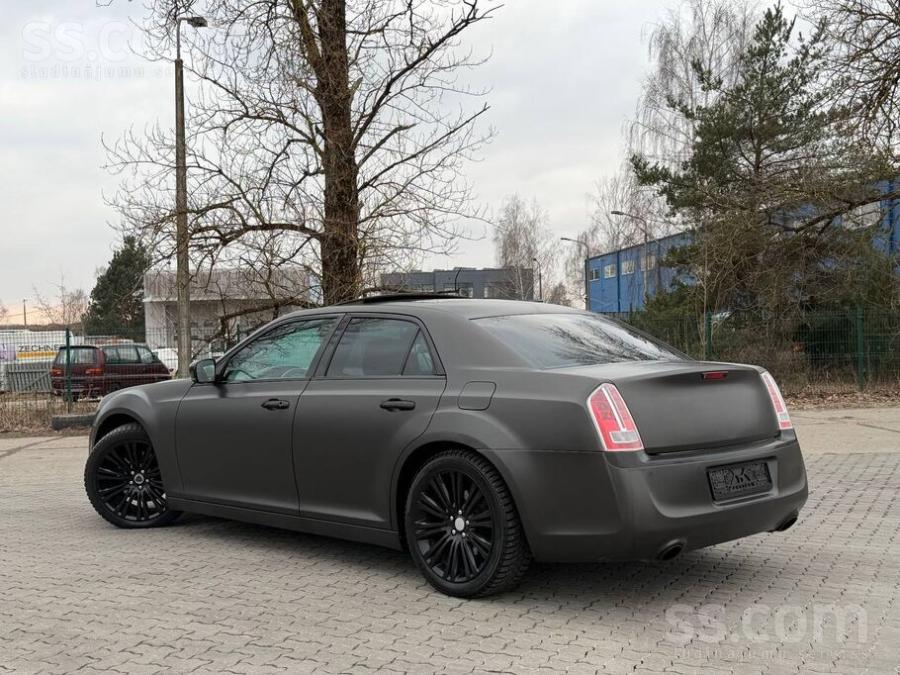 Melns Lancia Thema 2014 Rīga, ar dzinēja tilpumu 3.00 L un nobraukumu 0 tūkst. km par 7450 €, foto 3 vietnē AUTOMOTO.COM.LV