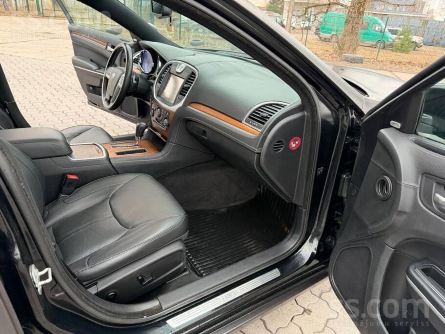 Melns Lancia Thema 2014 Rīga, ar dzinēja tilpumu 3.00 L un nobraukumu 0 tūkst. km par 7450 €, foto 25 vietnē AUTOMOTO.COM.LV