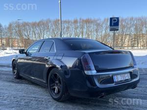 Zils Lancia Thema 2012 Liepāja, ar dzinēja tilpumu 3.00 L un nobraukumu 268 tūkst. km par 6800 €, foto 3 vietnē AUTOMOTO.COM.LV