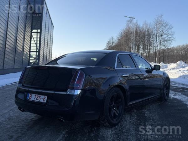 Blue Lancia Thema 2012 in Liepaja, with an engine capacity of 3.00 L and mileage of 268 thousand km for 6800 €, photo 4 on AUTOMOTO.COM.LV