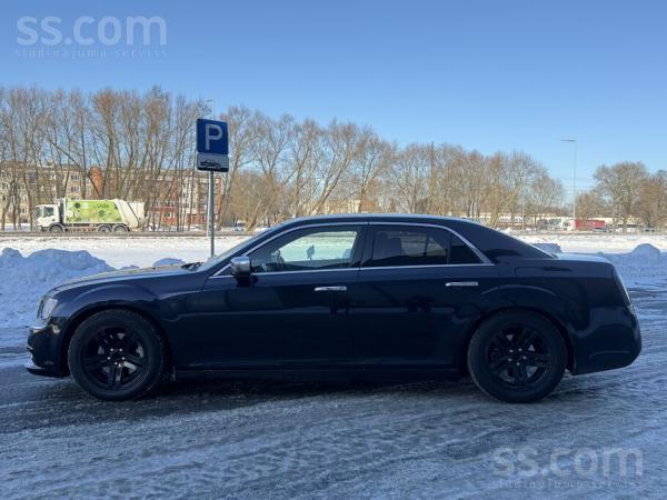 Blue Lancia Thema 2012 in Liepaja, with an engine capacity of 3.00 L and mileage of 268 thousand km for 6800 €, photo 6 on AUTOMOTO.COM.LV
