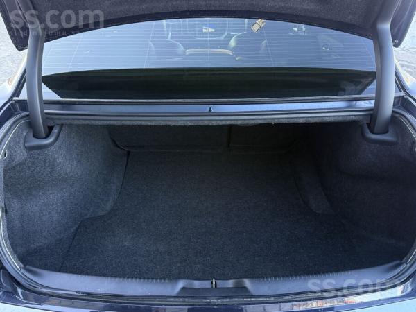 Blue Lancia Thema 2012 in Liepaja, with an engine capacity of 3.00 L and mileage of 268 thousand km for 6800 €, photo 10 on AUTOMOTO.COM.LV