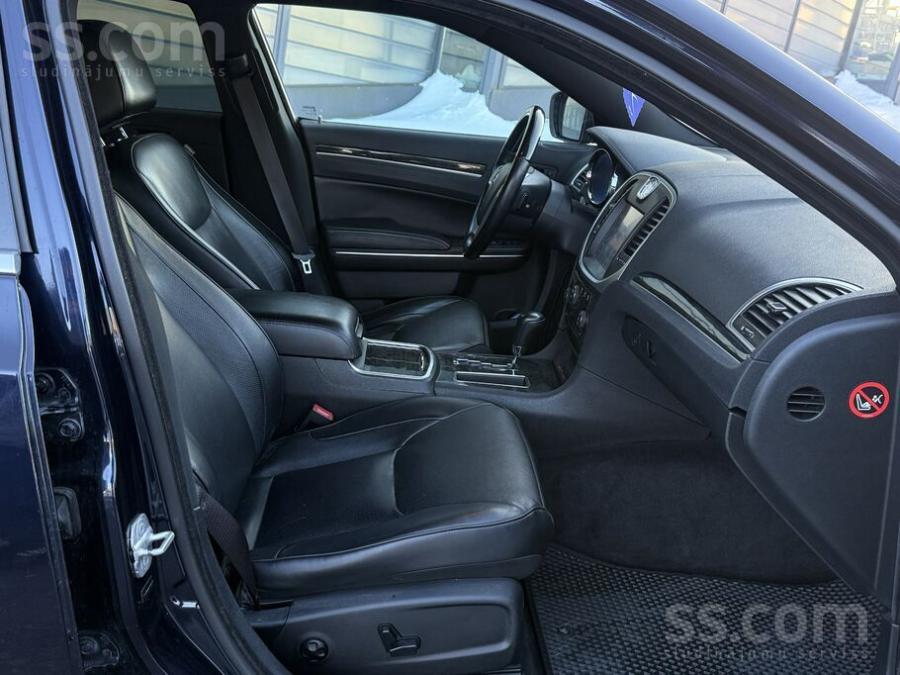 Zils Lancia Thema 2012 Liepāja, ar dzinēja tilpumu 3.00 L un nobraukumu 268 tūkst. km par 6800 €, foto 14 vietnē AUTOMOTO.COM.LV