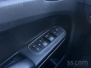 Zils Lancia Thema 2012 Liepāja, ar dzinēja tilpumu 3.00 L un nobraukumu 268 tūkst. km par 6800 €, foto 27 vietnē AUTOMOTO.COM.LV