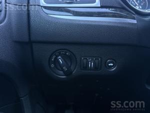 Zils Lancia Thema 2012 Liepāja, ar dzinēja tilpumu 3.00 L un nobraukumu 268 tūkst. km par 6800 €, foto 29 vietnē AUTOMOTO.COM.LV