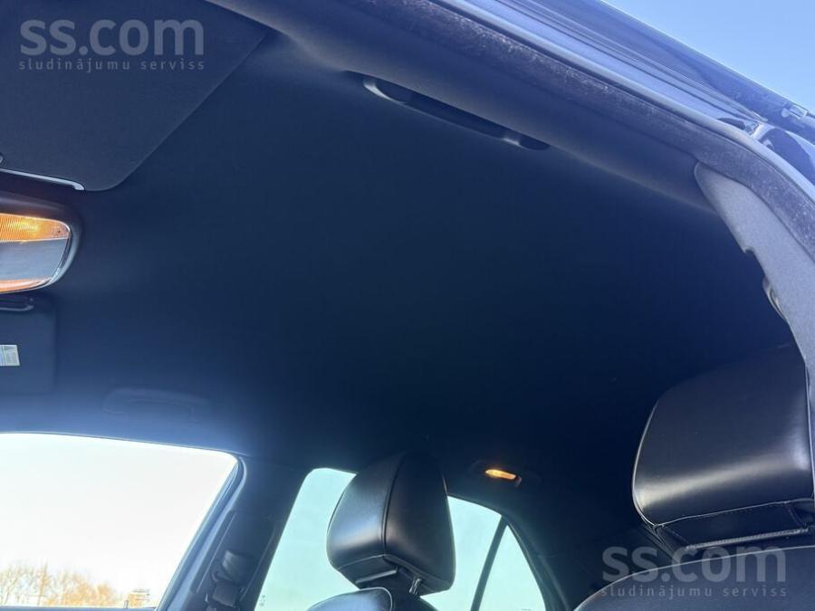 Zils Lancia Thema 2012 Liepāja, ar dzinēja tilpumu 3.00 L un nobraukumu 268 tūkst. km par 6800 €, foto 30 vietnē AUTOMOTO.COM.LV
