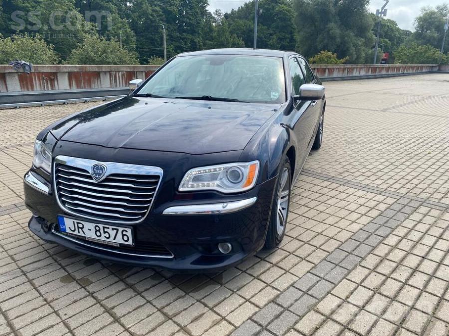 Blue Lancia Thema 2012 in Riga, with an engine capacity of 3.00 L and mileage of 184 thousand km for 5900 €, photo 2 on AUTOMOTO.COM.LV