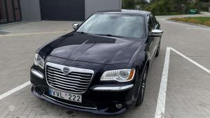 Blue Lancia Thema 2012 in Kaunas, with an engine capacity of 2.99 L and mileage of 303 thousand km for 8990 €, photo 8 on AUTOMOTO.COM.LV