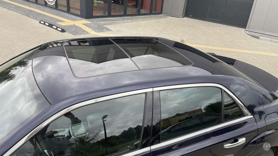 Blue Lancia Thema 2012 in Kaunas, with an engine capacity of 2.99 L and mileage of 303 thousand km for 8990 €, photo 13 on AUTOMOTO.COM.LV