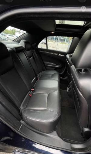 Blue Lancia Thema 2012 in Kaunas, with an engine capacity of 2.99 L and mileage of 303 thousand km for 8990 €, photo 18 on AUTOMOTO.COM.LV