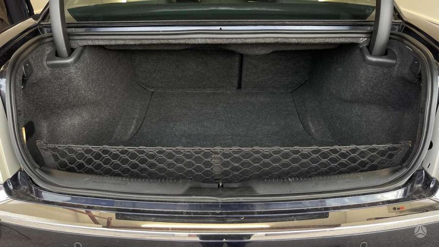 Blue Lancia Thema 2012 in Kaunas, with an engine capacity of 2.99 L and mileage of 303 thousand km for 8990 €, photo 21 on AUTOMOTO.COM.LV