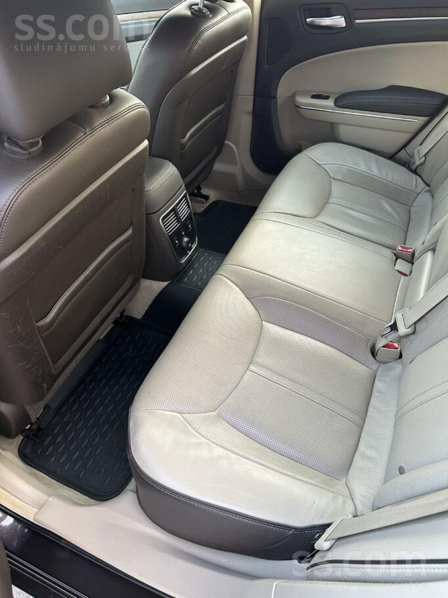 Brūns Lancia Thema 2012 Rīga, ar dzinēja tilpumu 3.00 L un nobraukumu 220 tūkst. km par 5950 €, foto 8 vietnē AUTOMOTO.COM.LV
