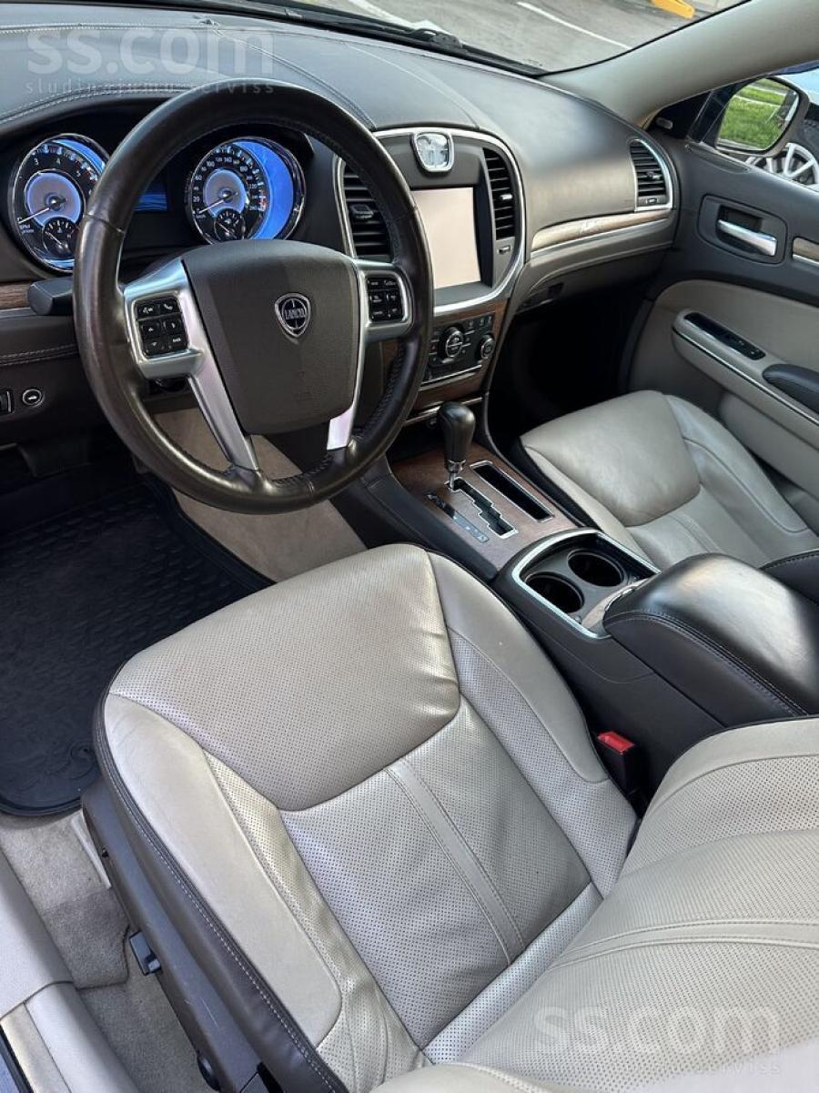 Brūns Lancia Thema 2012 Rīga, ar dzinēja tilpumu 3.00 L un nobraukumu 220 tūkst. km par 5950 €, foto 9 vietnē AUTOMOTO.COM.LV