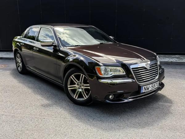 Brown Lancia Thema 2013 in Jelgava, with an engine capacity of 3.00 L and mileage of 207 thousand km for 7500 €, photo 1 on AUTOMOTO.COM.LV
