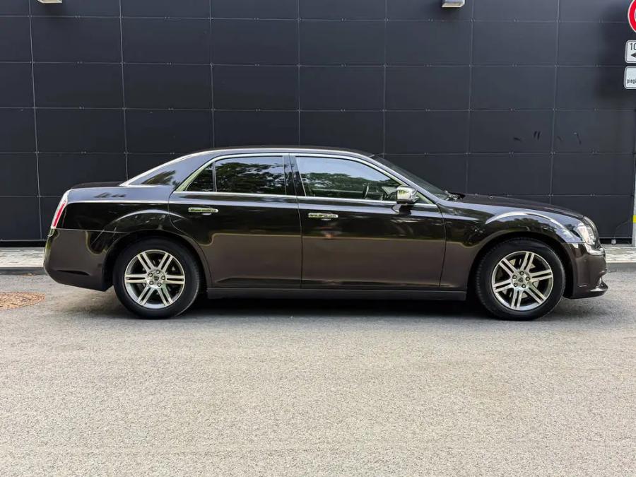 Brūns Lancia Thema 2013 Jelgava, ar dzinēja tilpumu 3.00 L un nobraukumu 207 tūkst. km par 7500 €, foto 5 vietnē AUTOMOTO.COM.LV