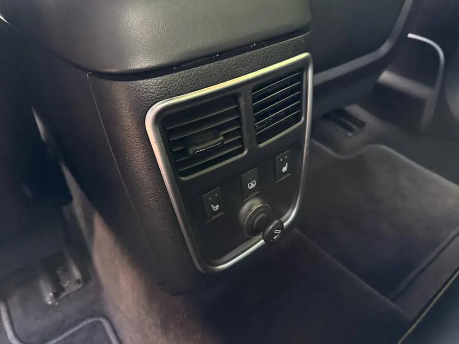 Brūns Lancia Thema 2013 Jelgava, ar dzinēja tilpumu 3.00 L un nobraukumu 207 tūkst. km par 7500 €, foto 12 vietnē AUTOMOTO.COM.LV