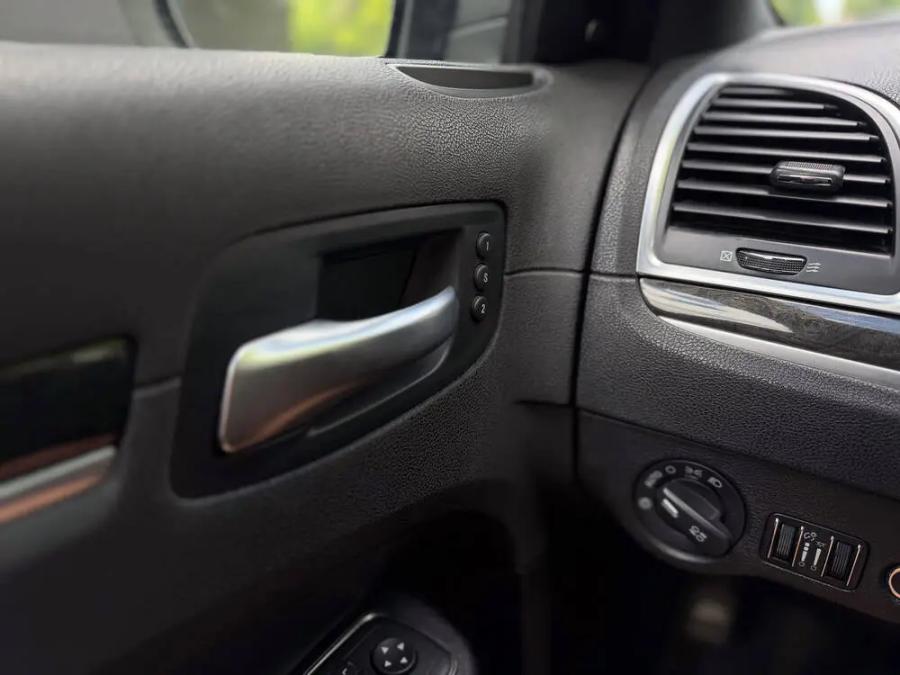 Brūns Lancia Thema 2013 Jelgava, ar dzinēja tilpumu 3.00 L un nobraukumu 207 tūkst. km par 7500 €, foto 17 vietnē AUTOMOTO.COM.LV